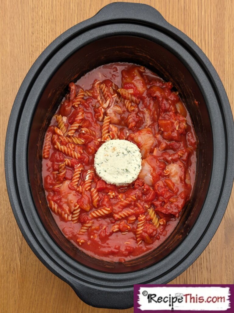 Slow Cooker Hunters Chicken Pasta Bake | Recipe This