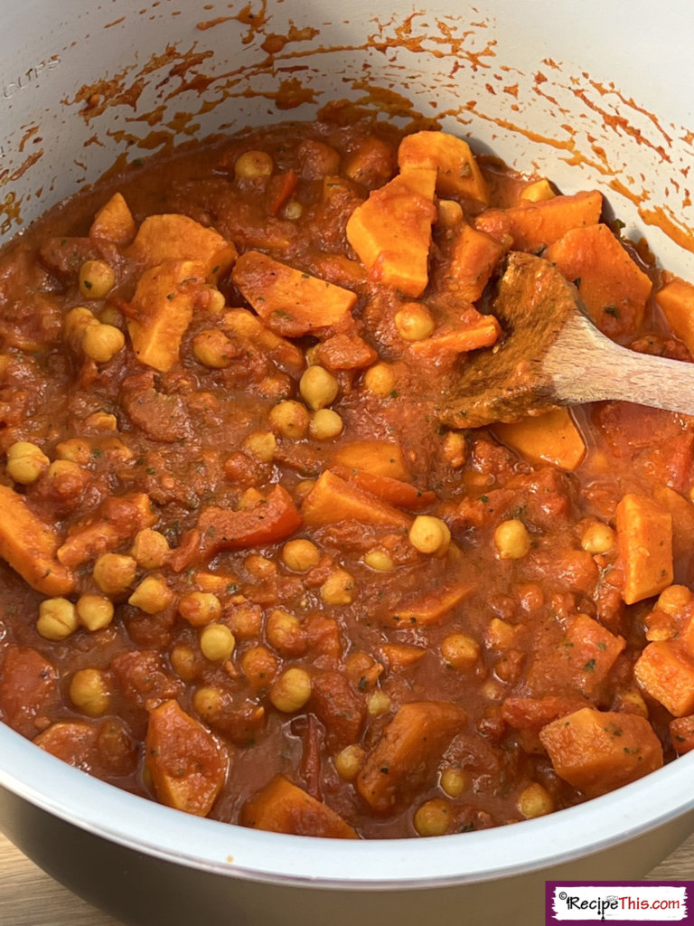 Slow Cooker Chickpea Curry | Recipe This