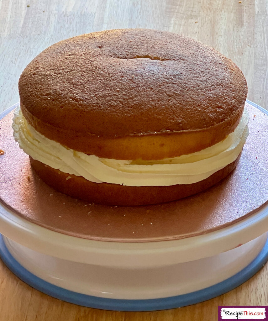 Victoria Sponge Cake In Air Fryer | Recipe This